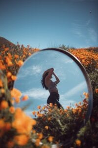 How Glamor Magic Works & 3 Glamor Spells To Try Today - The Occult Witch